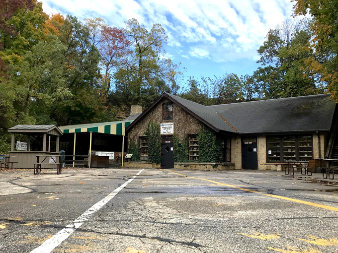 Cave of the Mounds 2