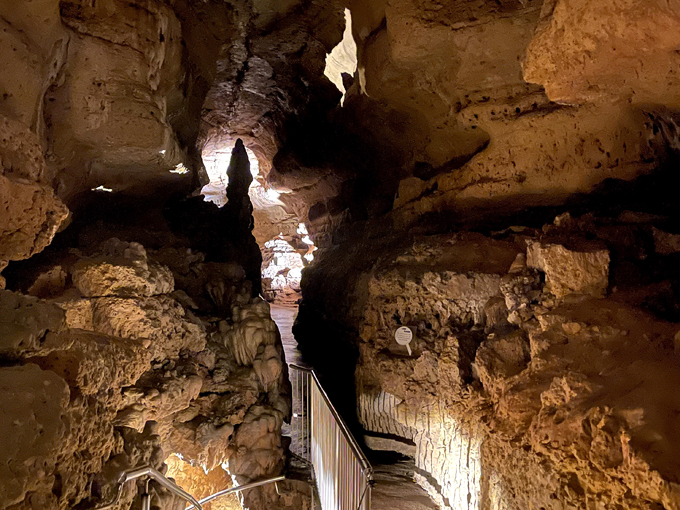 Cave of the Mounds 3