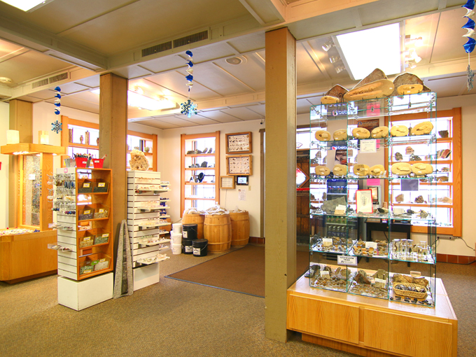 Cave of the Mounds 9