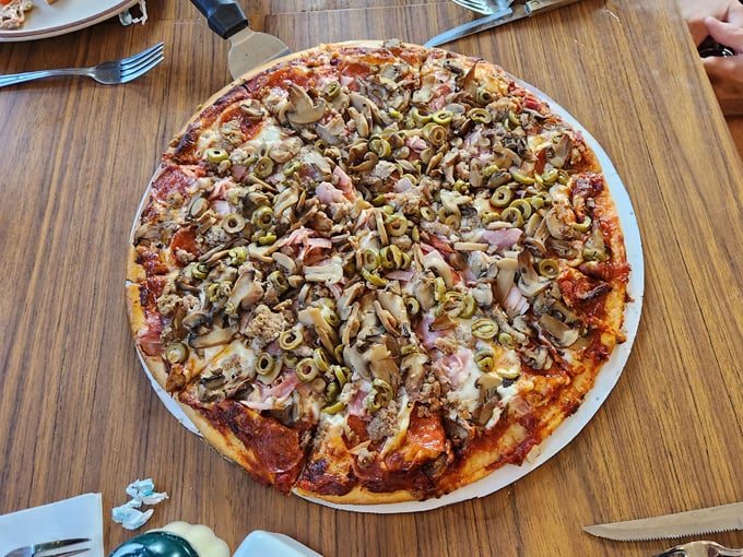 Chuck Wagon Pizza 3