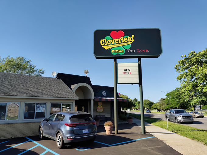 Cloverleaf Bar & Restaurant 1