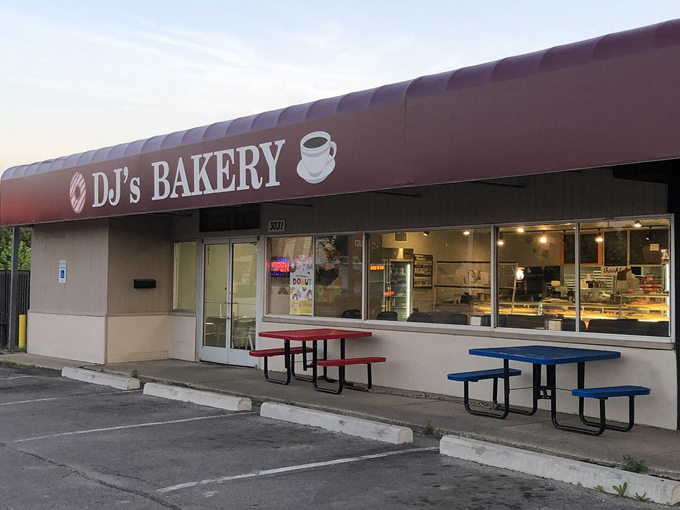 DJ&rsquo;s Bakery (Ann Arbor)