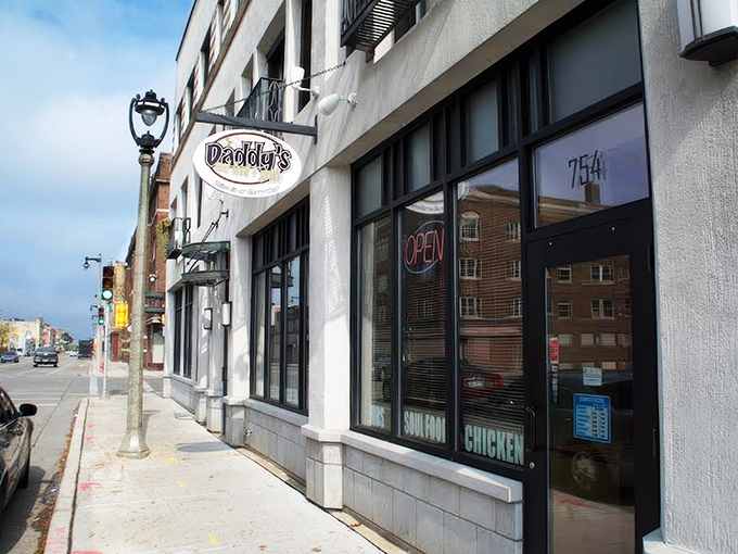 Daddy&rsquo;s Soul Food & Grille 1