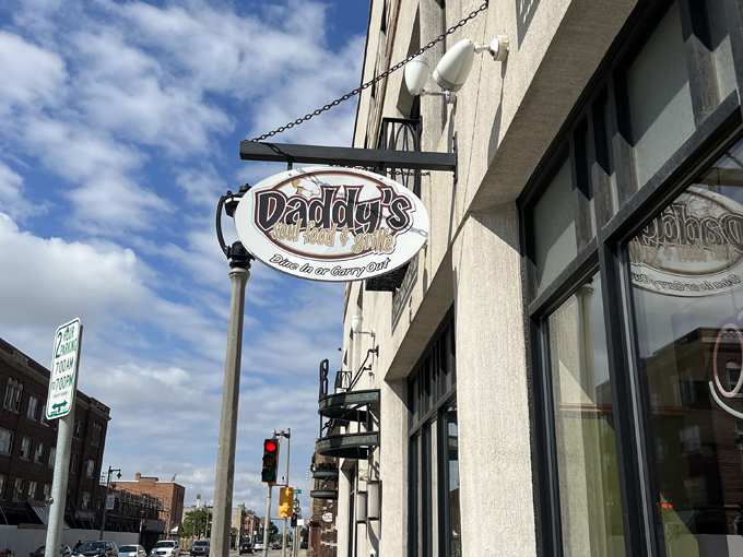 daddy&rsquo;s soul food & grille 1