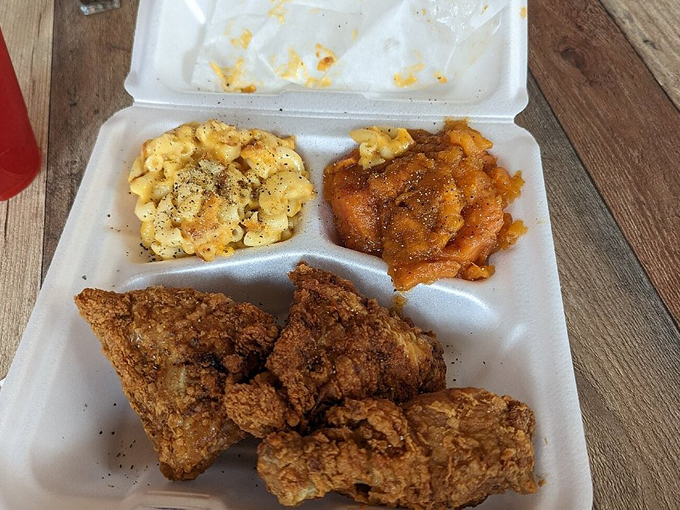 daddy&rsquo;s soul food & grille 5