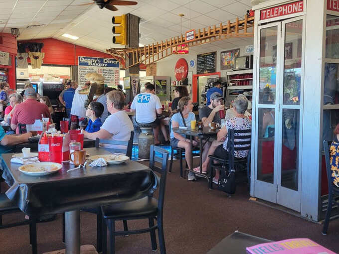 Denny's Diner 8