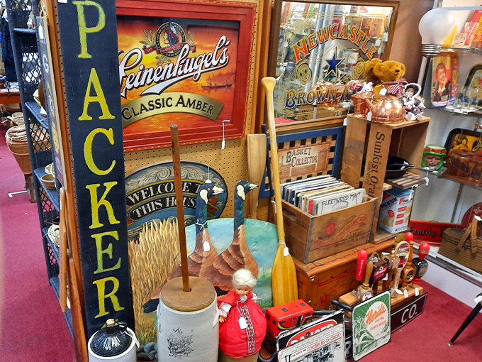 Fox Lake Country Antique Mall 7