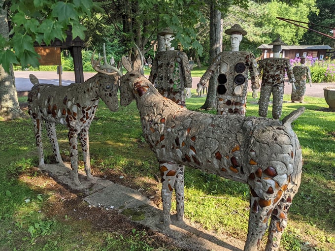 Fred Smith's Wisconsin Concrete Park 4