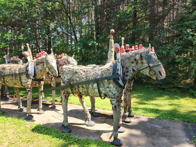 Fred Smith's Wisconsin Concrete Park 4