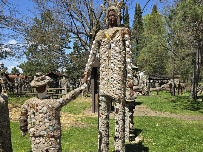 Fred Smith's Wisconsin Concrete Park 9