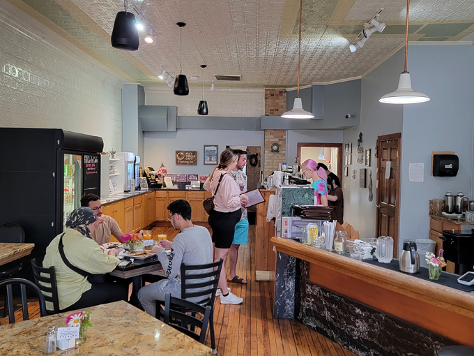 Full Circle Caf&eacute; & Espresso Bar 2