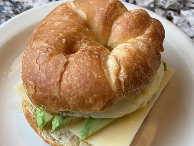 Full Circle Caf&eacute; & Espresso Bar 5