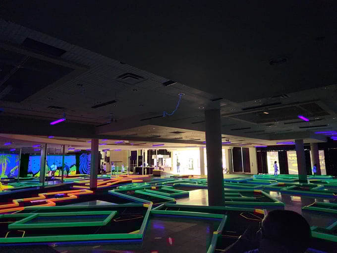 Glow Golf 3