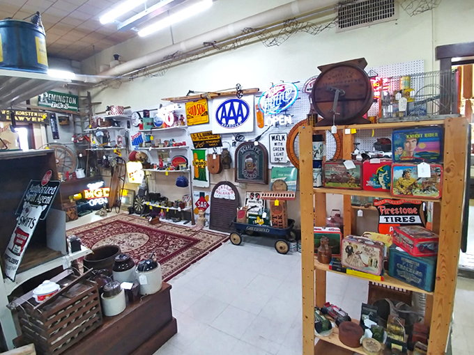 Hixton Antique Mall 4