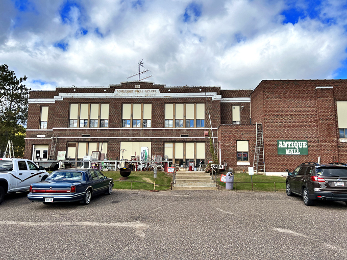 Hixton Antique Mall 8