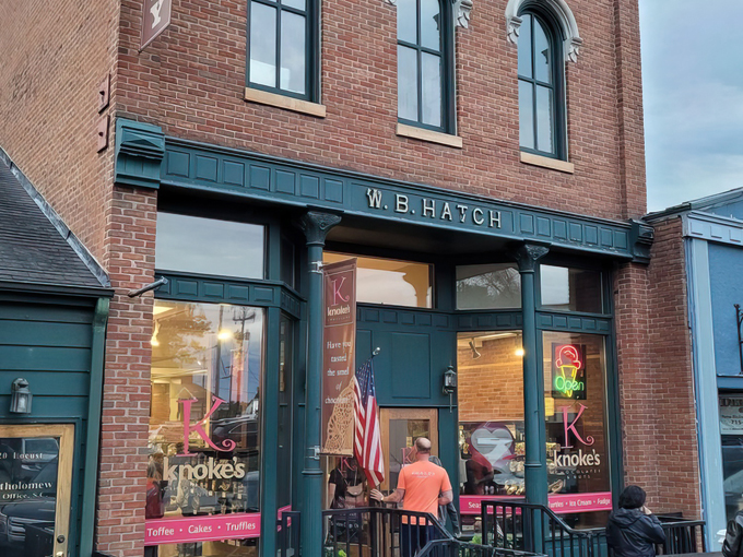 Knoke's Chocolates and Nuts 1