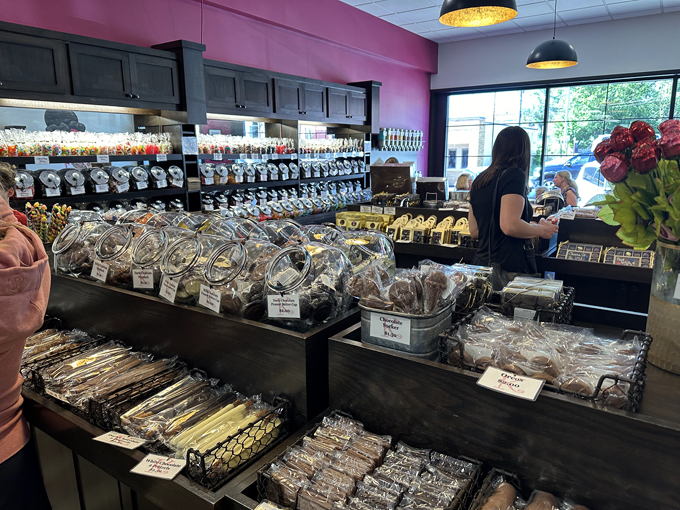 Knoke's Chocolates and Nuts 3