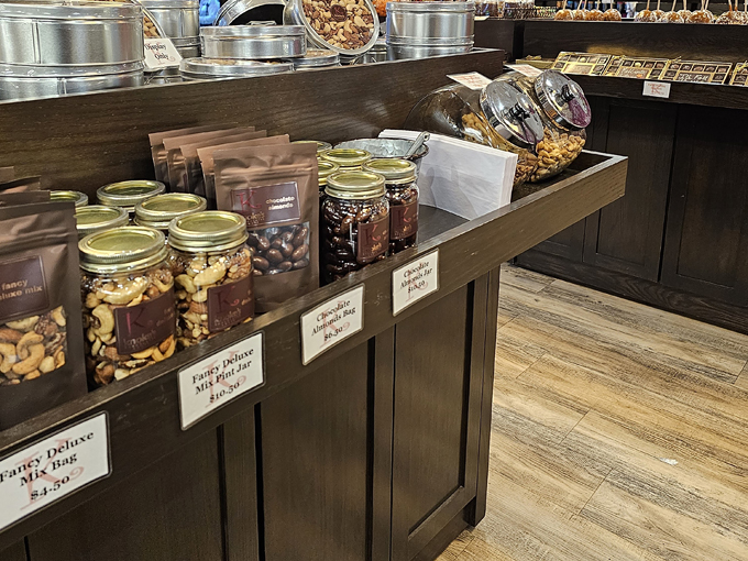 Knoke's Chocolates and Nuts 4