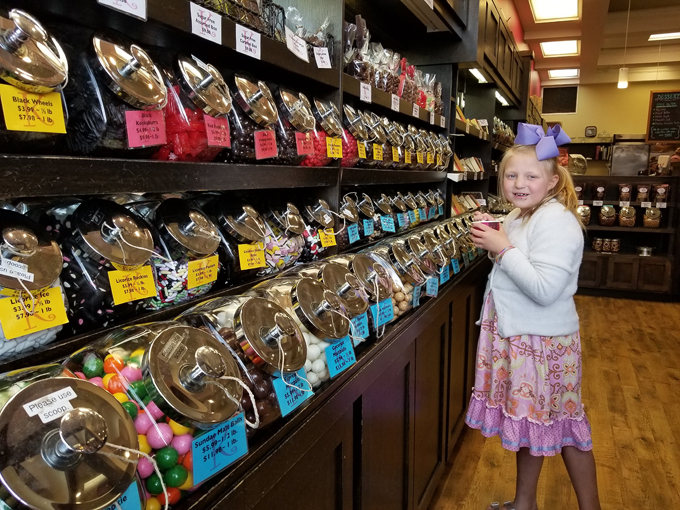 Knoke's Chocolates and Nuts 7