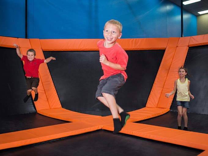 Knuckleheads Trampoline Park 2
