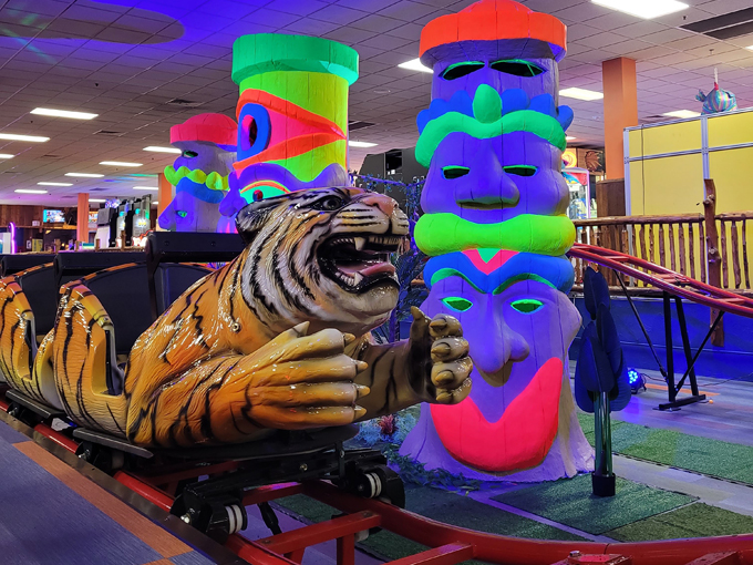 Knuckleheads Trampoline Park 4