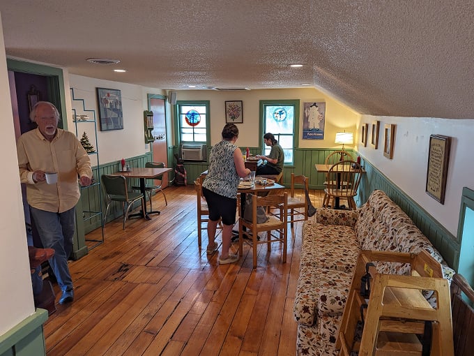 lazy jane's cafe and bakery 8