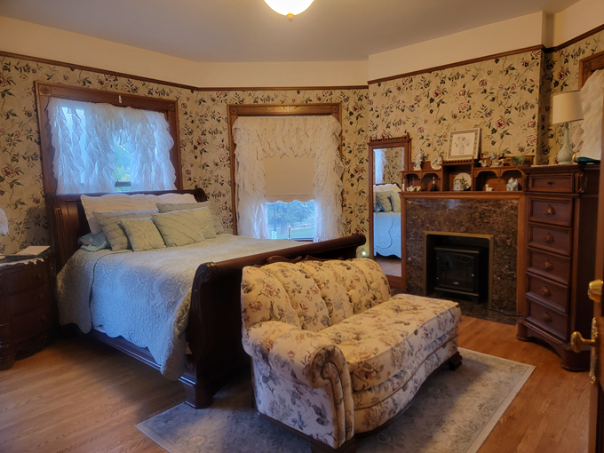 lechateau the manor b&b 3