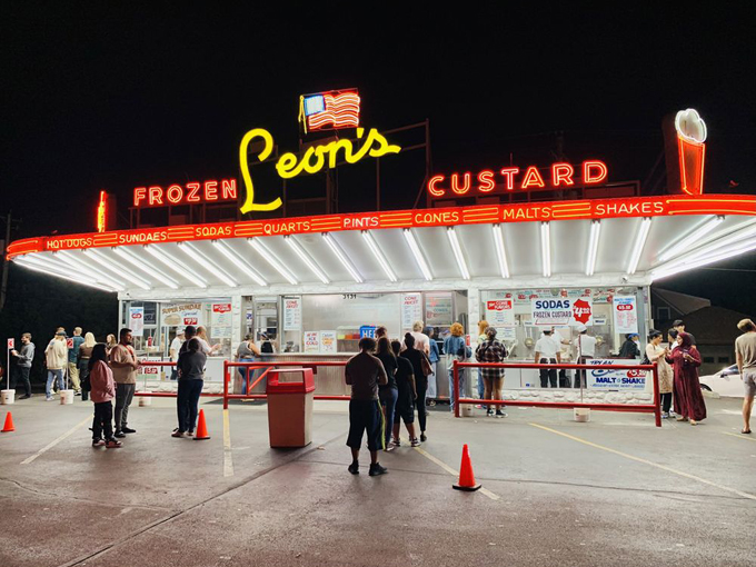 Leon's Frozen Custard 2