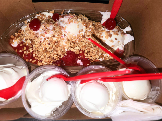 Leon's Frozen Custard 4