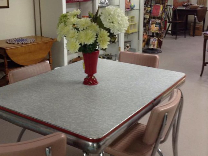 Lindstrom Antique Mall 6