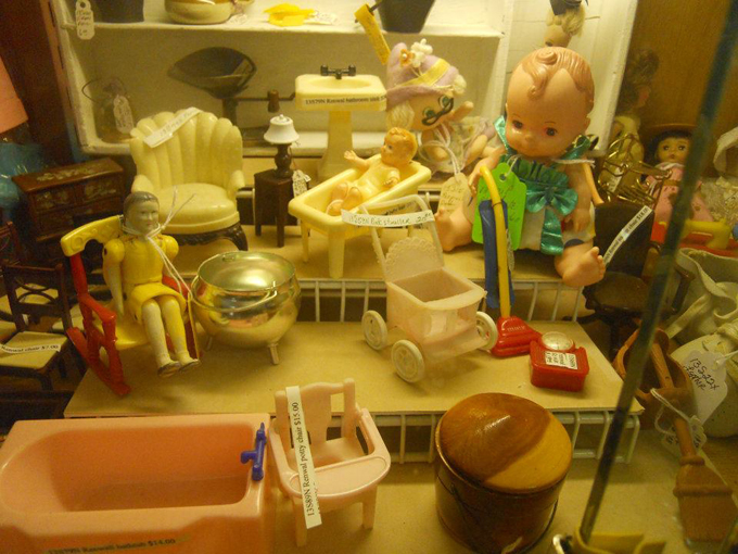 Lindstrom Antique Mall 8