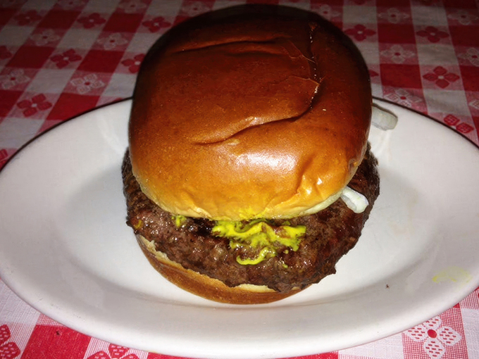 Lola's Pizza & Tiki Bar 4