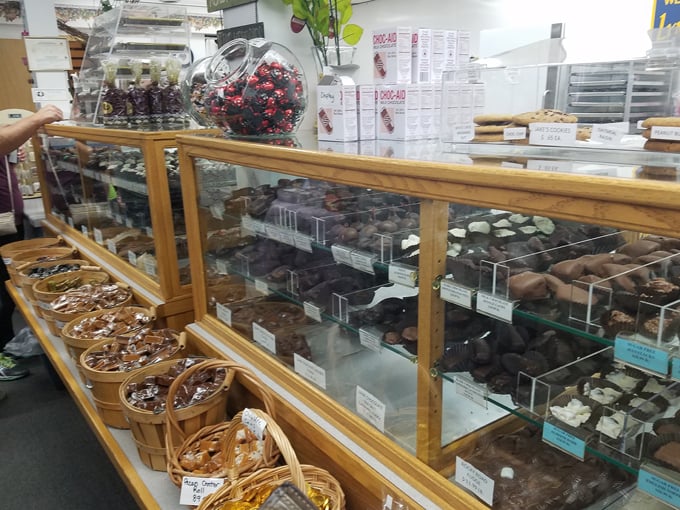 Lynne Marie's Candies 3