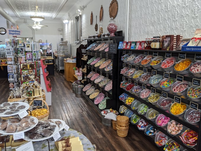 Lynne Marie's Candies 6
