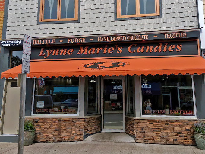 Lynne Marie's Candies 1