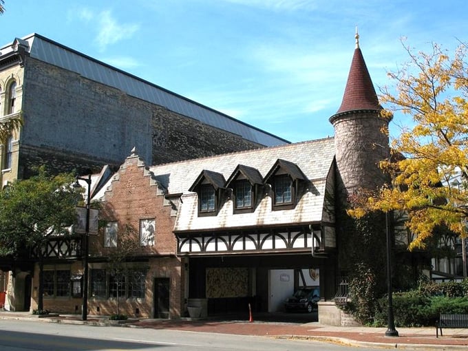 Mader's Restaurant (Milwaukee) 1