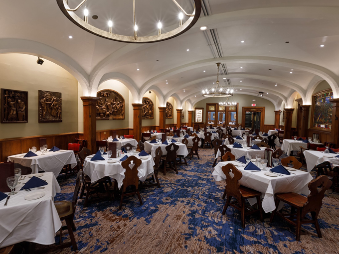 Mader's Restaurant (Milwaukee) 2