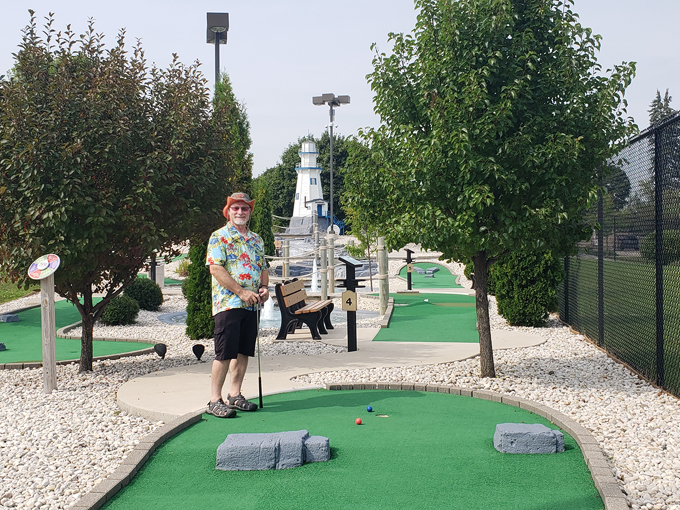 manitowoc family aquatic center 6