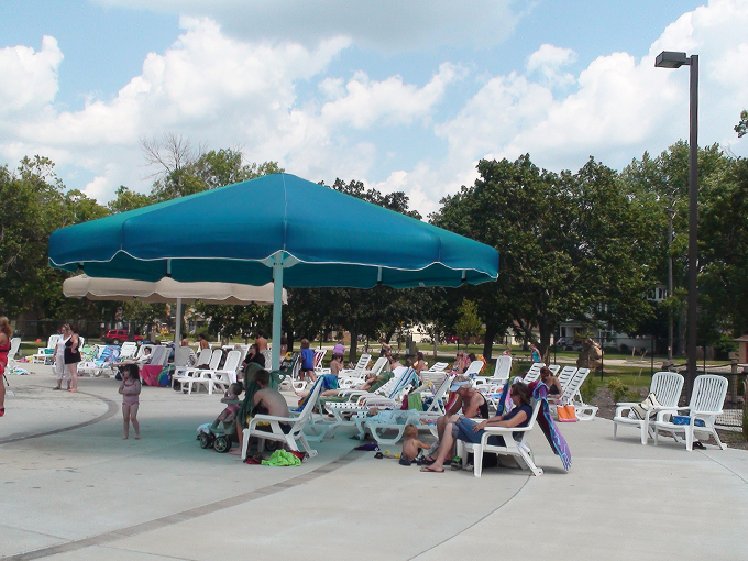 manitowoc family aquatic center 8