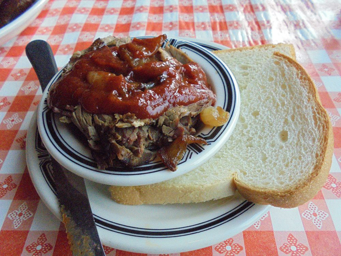 Market Bar-B-Que Restaurant and Food Trucks 3