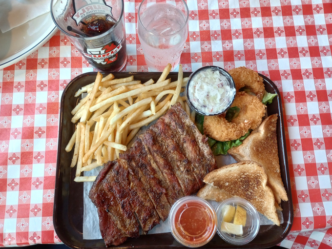 Market Bar-B-Que Restaurant and Food Trucks 5