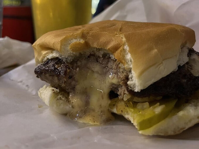 Matt's Bar and Grill 4