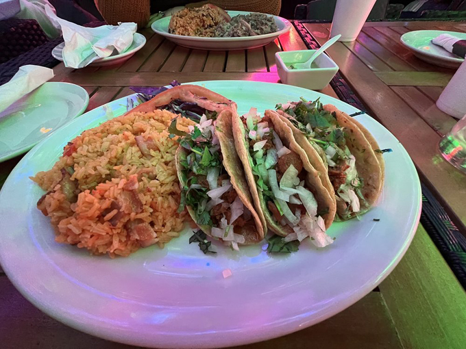 McCoco's Caribbean Restaurant 4