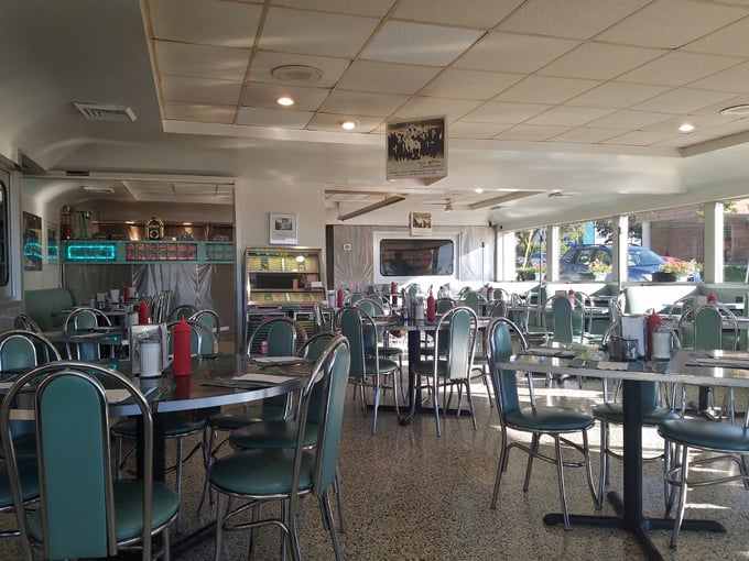 Miss Katie's Diner 2