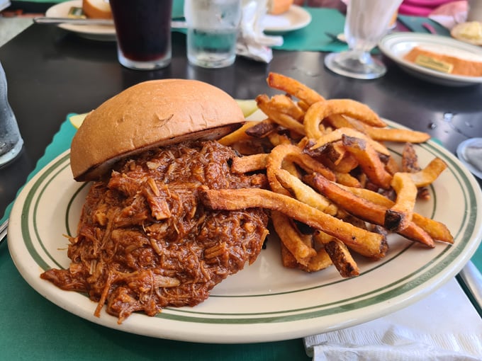 Miss Katie's Diner 4