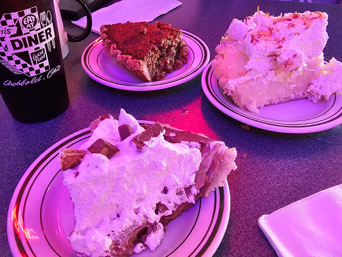 Mom&rsquo;s Diner & Pizzeria 5