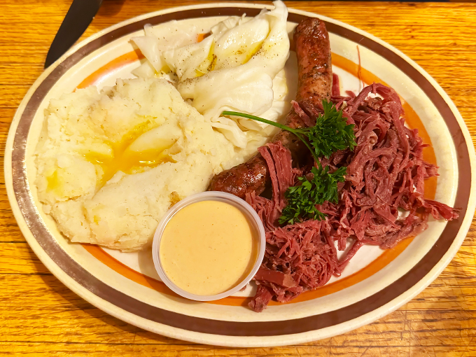 Monarch Public House 4