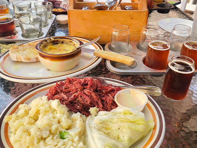 Monarch Public House 7