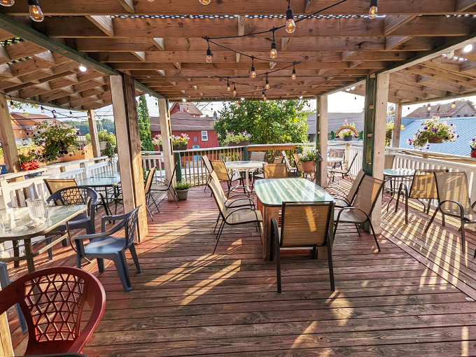 Monarch Public House 9