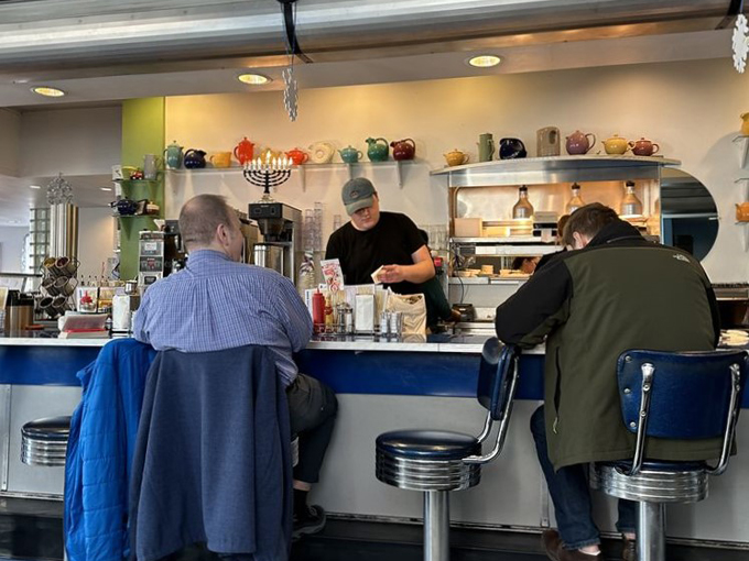 Monty's Blue Plate Diner 6